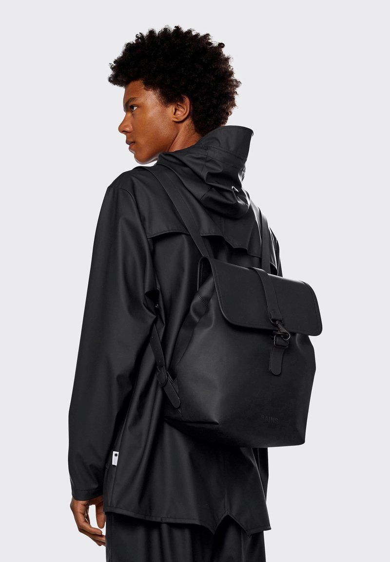 Rains BUCKET - Ryggsekk - black/svart - Zalando.no