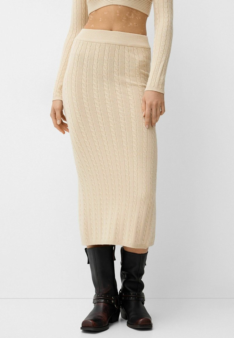 Bershka CABLE- MIDI - Ozko oprijeto krilo - sand/peščena - Zalando.si