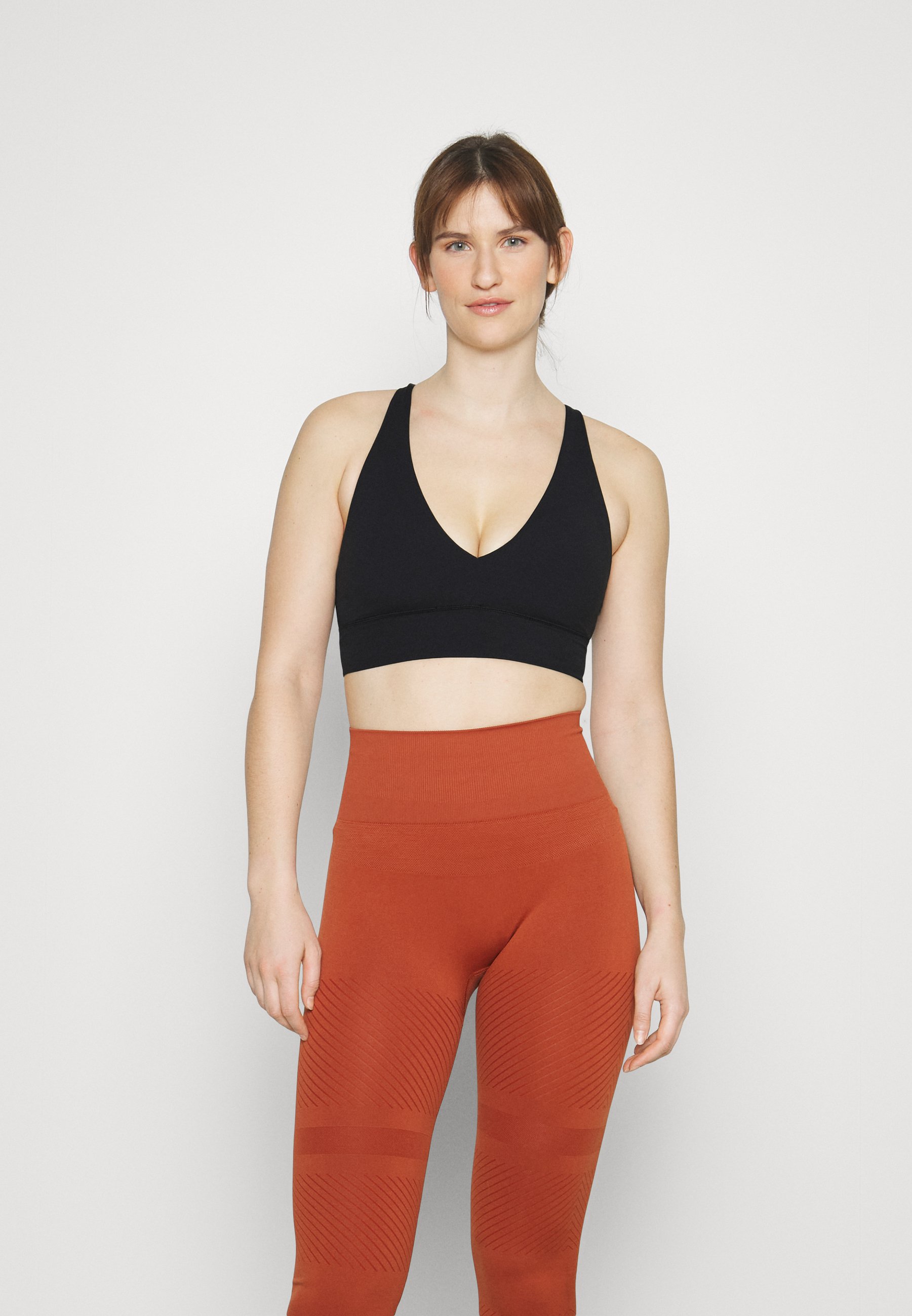 Athleta TRANSCEND PLUNGE BRA A C Light Support Sports Bra Black Athleta TRANSCEND PLUNGE BRA A C Light Support Sports Bra Black