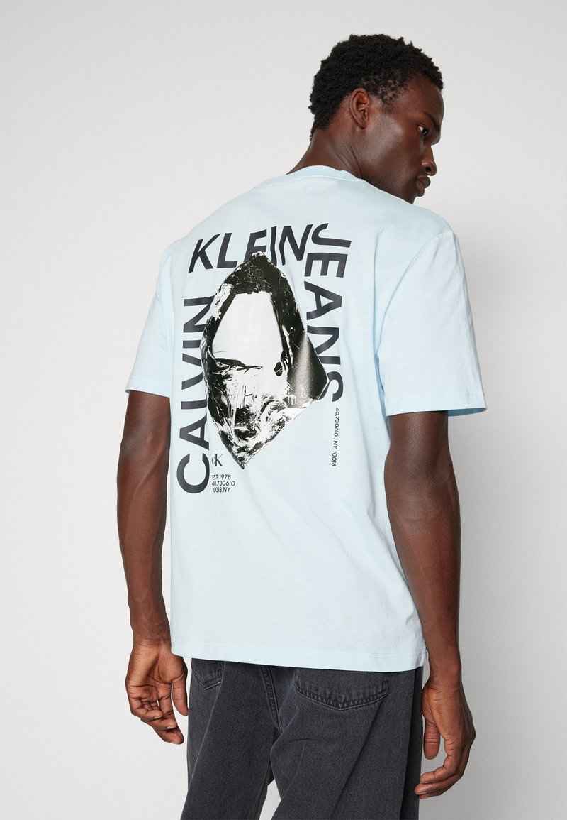 Calvin Klein Jeans STACKED MODERN METALS TEE - Print T-shirt - keepsake ...