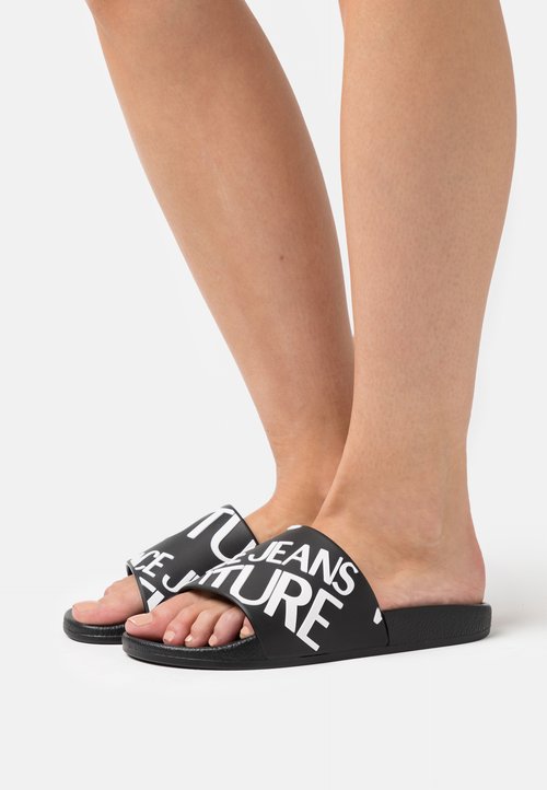 EA7 Emporio Armani SPORT TAPE SLIDE UNISEX - Matalakantaiset pistokkaat - black/gold/musta ...