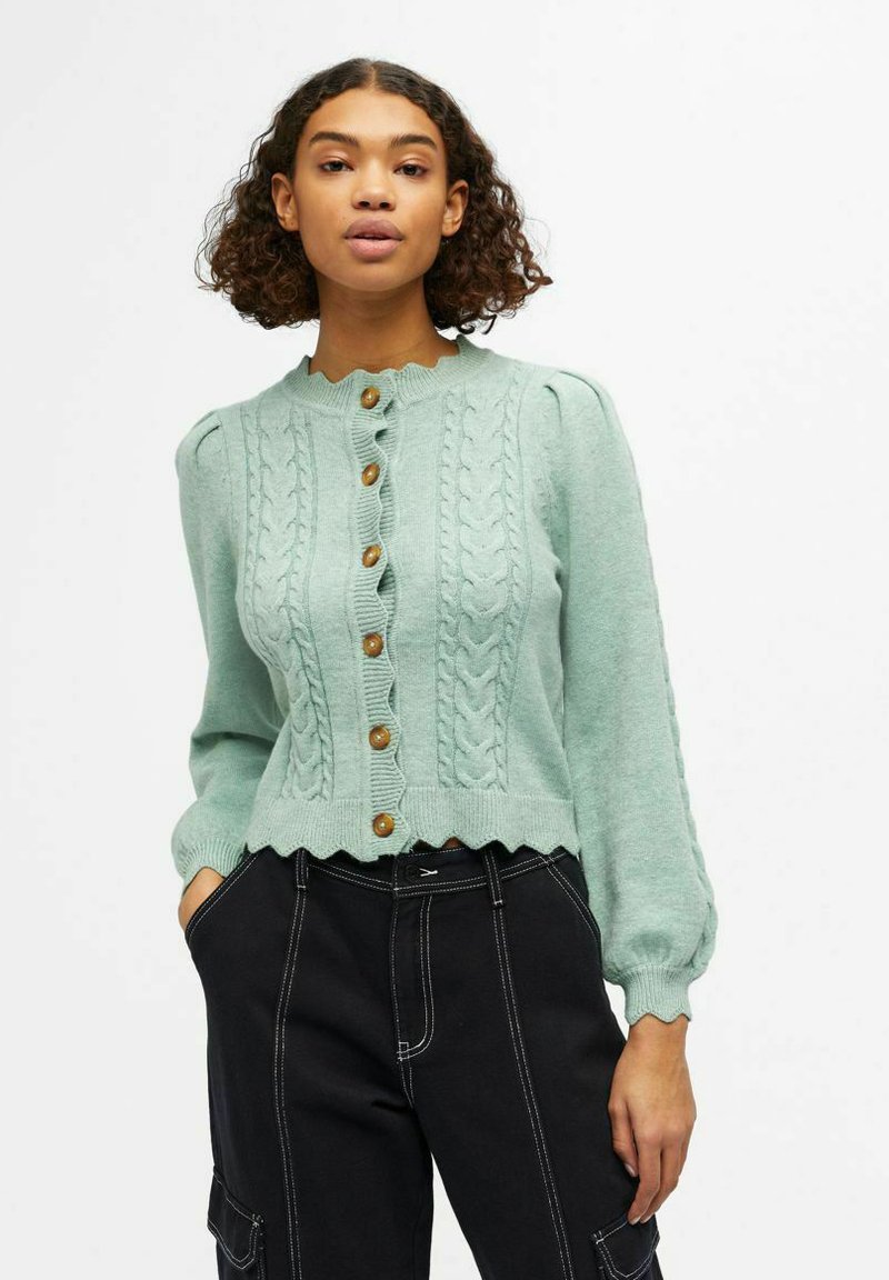 Object ZOPFSTRICK - Strickjacke - malachite green/grün - Zalando.ch