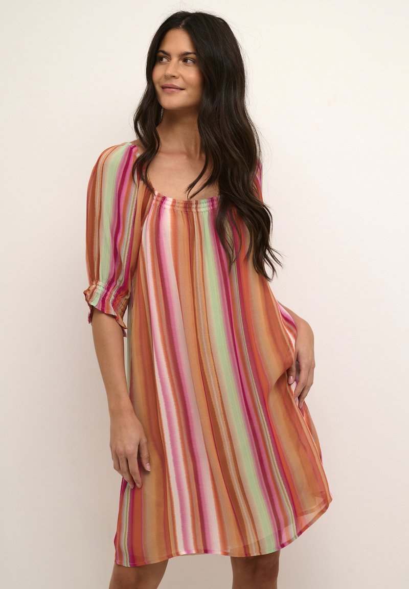 Cream CRSERENA MOLLIE FIT - Robe de jour - orange/multi color stripe ...