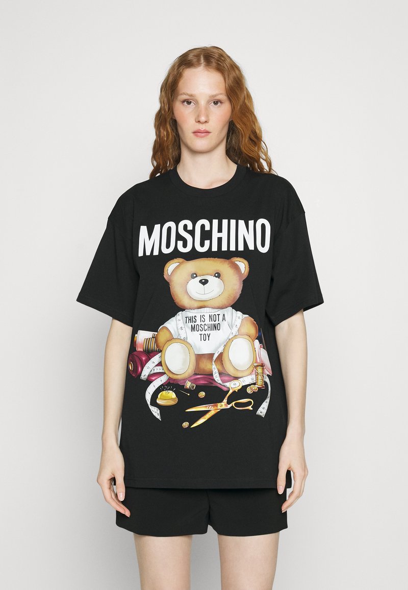 MOSCHINO SEASONAL TEDDY BEAR - Print T-shirt - fantasy black/black - Zalando.co.uk