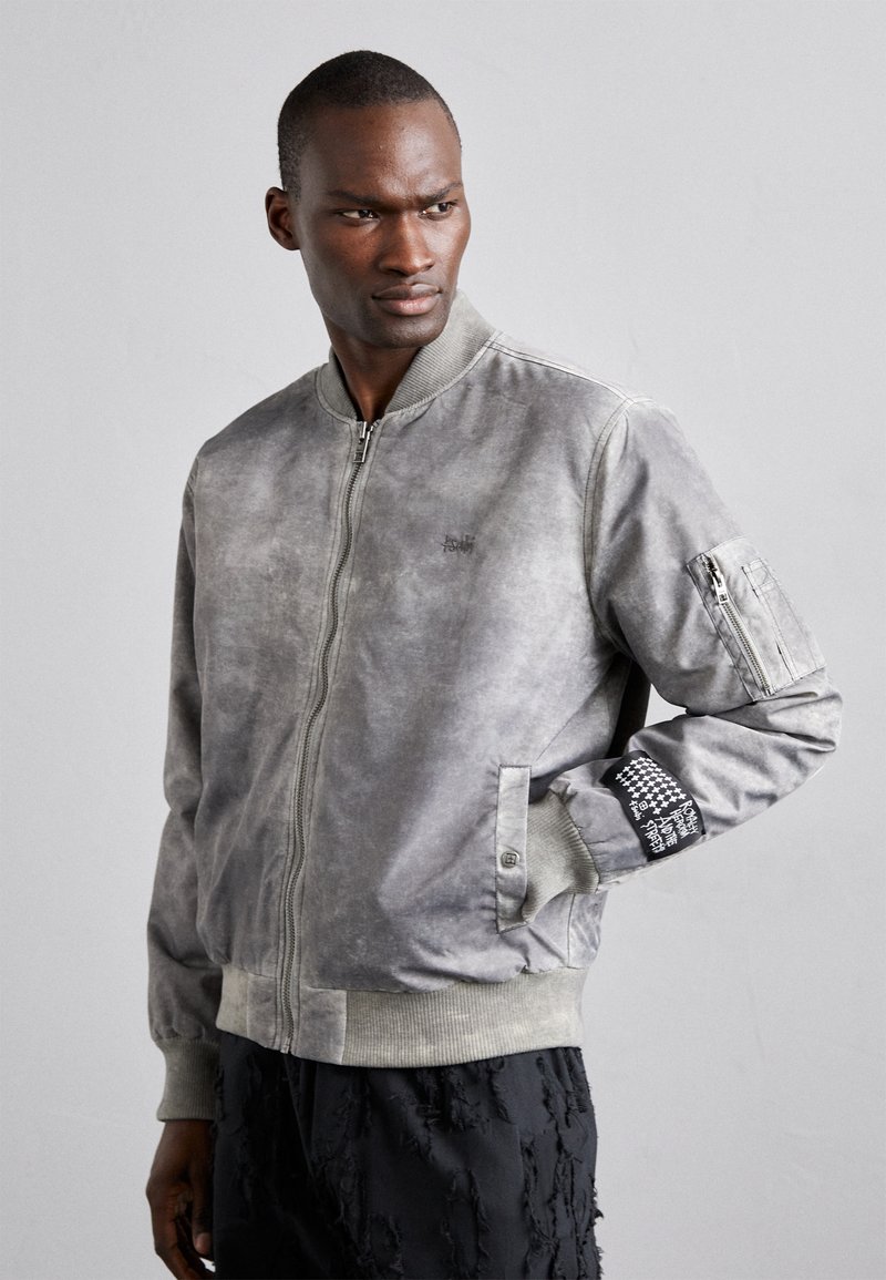 Ksubi ROYALTY OVERDYE EARTH - Bomber bunda - grey/šedá - Zalando.cz