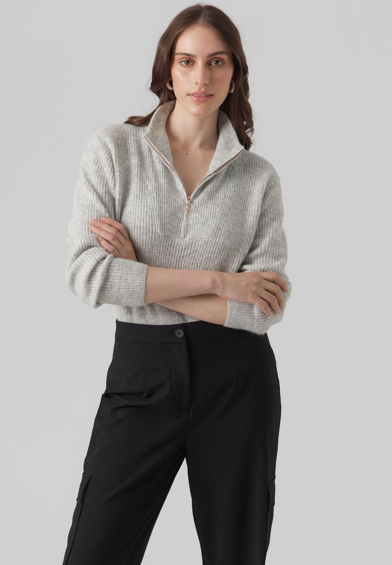 Vero Moda PLAZA LS ZIPPER GA BOO - Strickpullover - light grey melange detail/w rose gold zipper ...