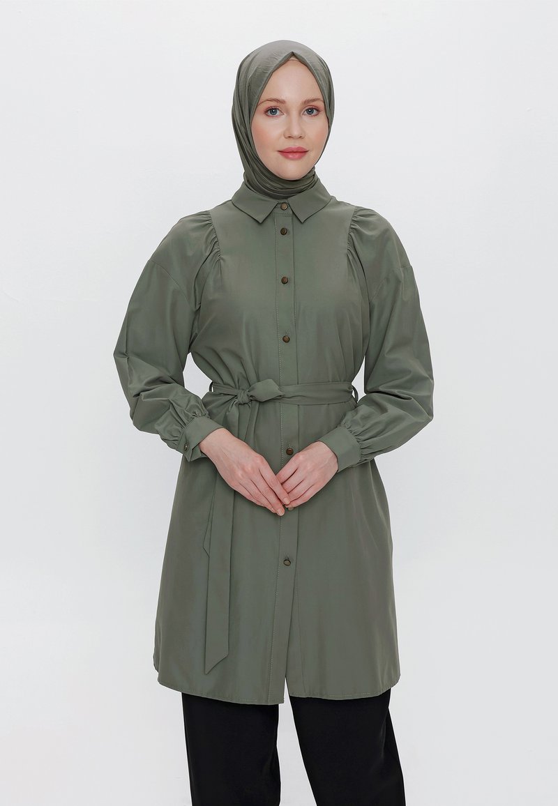 Armine MODEST SHIRRED TUNIC - Button-down blouse - khaki - Zalando