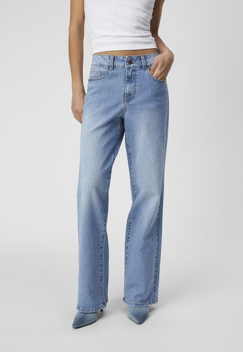 Object OBJMARINA MW NOOS - Relaxed fit jeans - light blue/light-blue ...