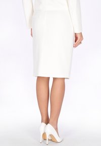 faina Pencil skirt - offwhite/off-white - Zalando