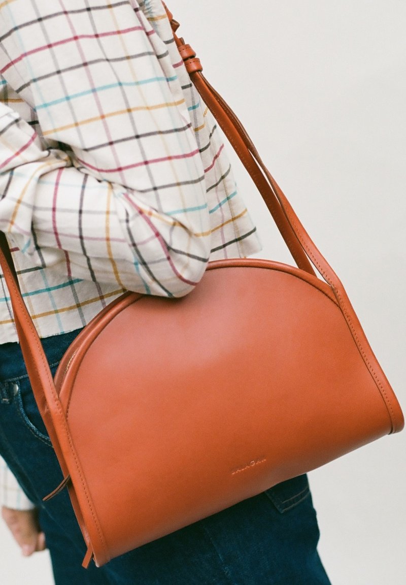 BALAGAN TACO - Schoudertas - cinnamon/koper - Zalando.nl