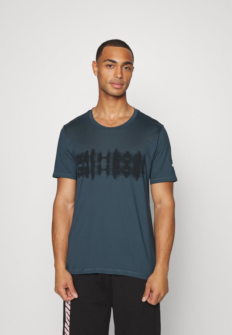 Puma STUDIO GRAPHIC TEE - Sport T-shirt - dark slate/blau - Zalando.de