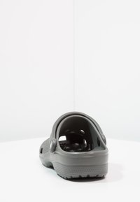 Crocs CLASSIC UNISEX - Pool slides - slate grey/grey - Zalando.co.uk