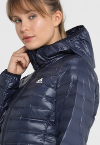 adidas Performance VARILITE - Down jacket - legink/white/blue - Zalando.co.uk