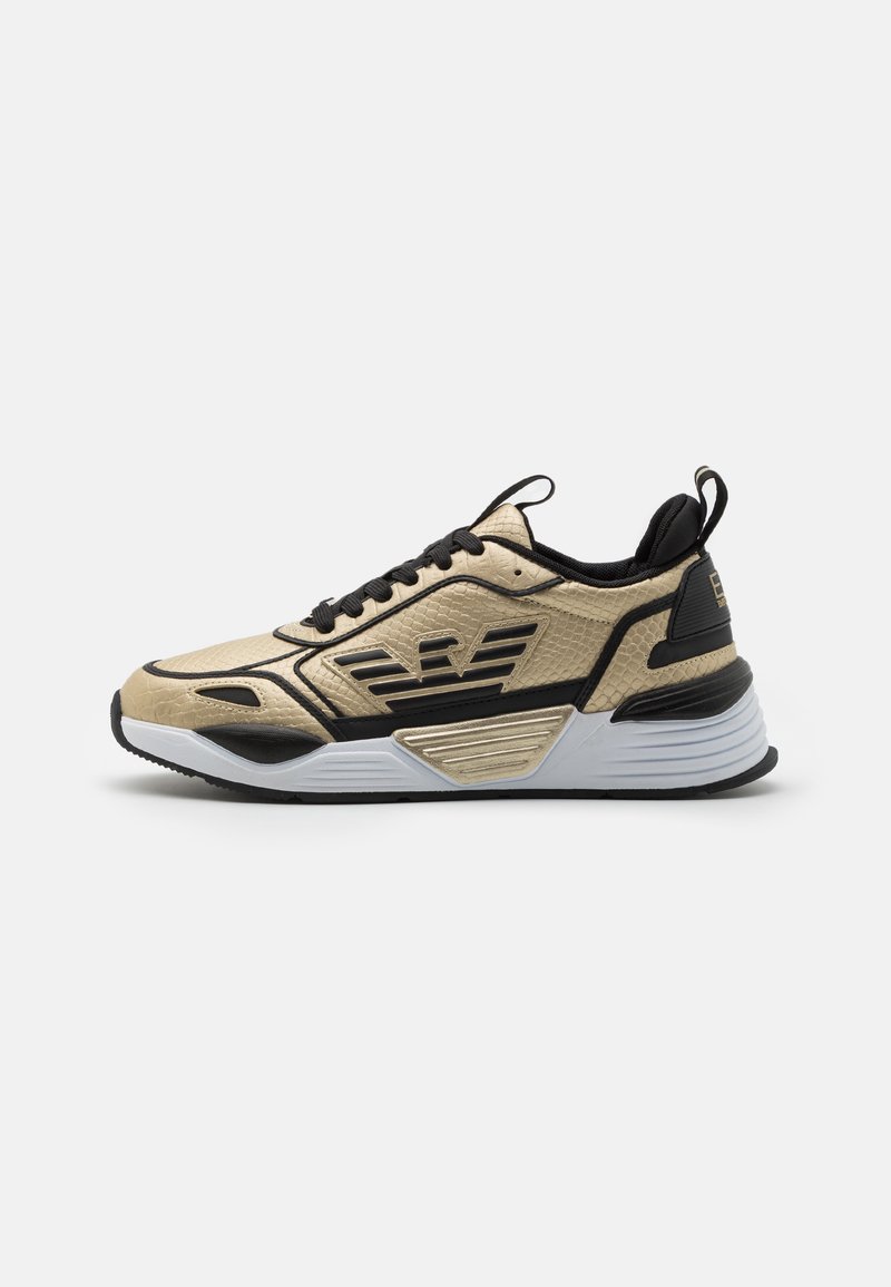 EA7 Emporio Armani ACE RUNNER PITON UNISEX - Baskets basses - gold ...