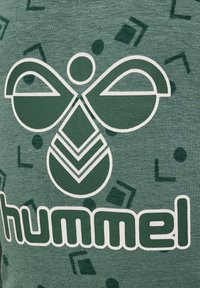 Hummel HMLGREER L/S - Body - laurel wreath/olijfgroen - Zalando.nl