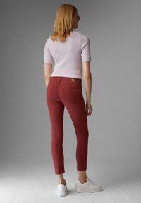 Bogner 7/8 JULIE - Stoffhose - bordeaux - Zalando.de