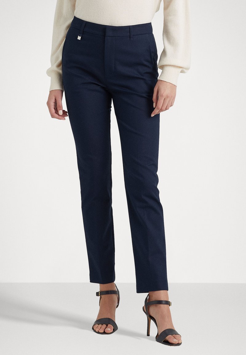 Lauren Ralph Lauren LAKYTHIA SLIM LEG PANT - Kalhoty - navy/modrá ...