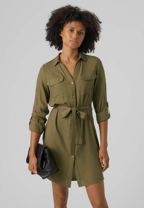 Robes vert olive en ligne sur la boutique Zalando