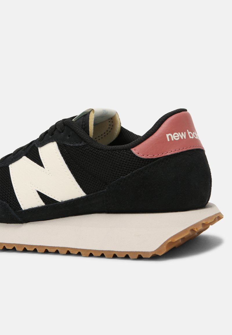 New Balance WS237 Trainers Black | atelier-yuwa.ciao.jp