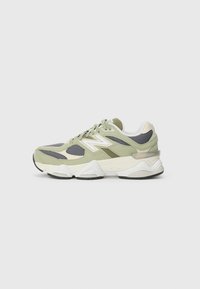 New Balance GC9060 UNISEX - Trainers - garter snake/white - Zalando