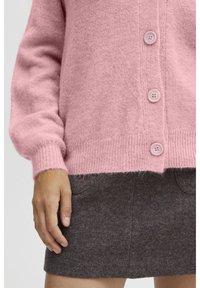ICHI Strickjacke - light pink/rosa - (Pre-owned) - Zalando.at