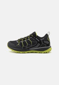 HI-TEC ULTRA TERRA - Zapatillas de trail running - black/charcoal/lime ...