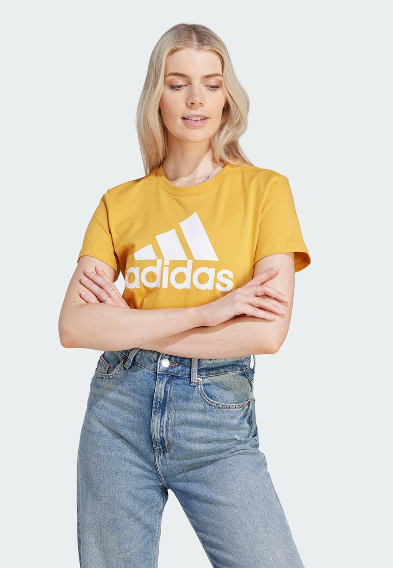 adidas Sportswear ESSENTIALS - T-shirt con stampa - preloved yellow ...
