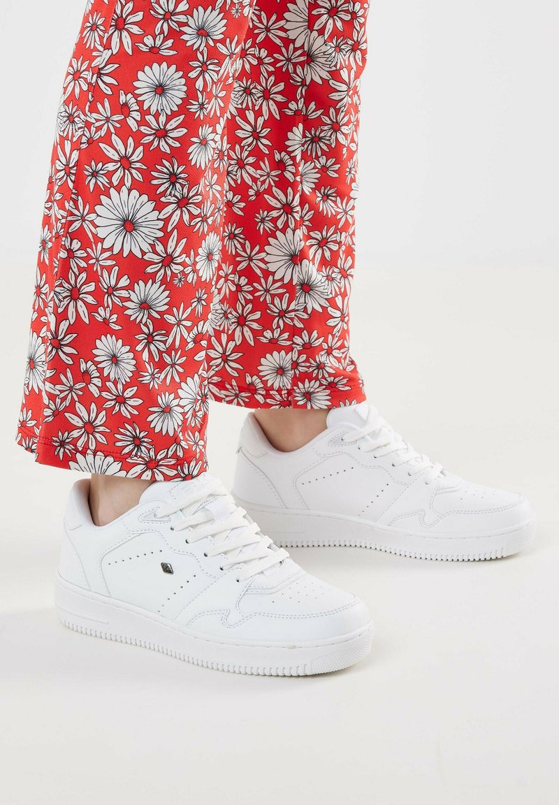 British Knights Sneakersy niskie - Zalando.pl