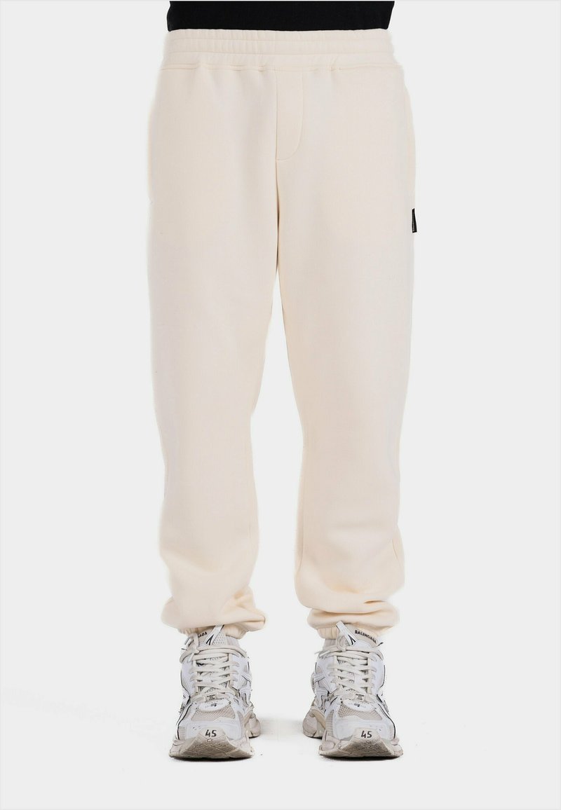 PROHIBITED PROHIBITED HERREN PROHIBITED SWEATPANTS - Pantalon de survêtement - cream/beige ...