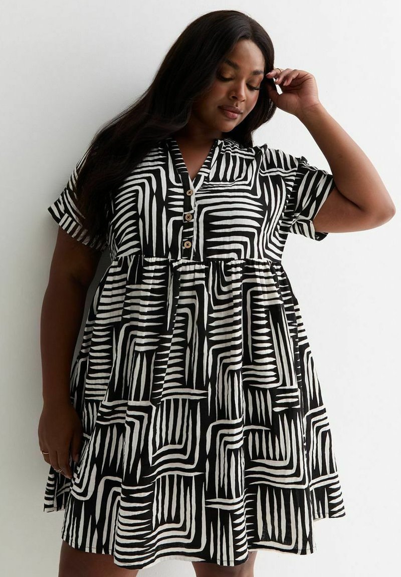 New Look CURVES SHORT SLEEVE - Day dress - black pattern/black - Zalando