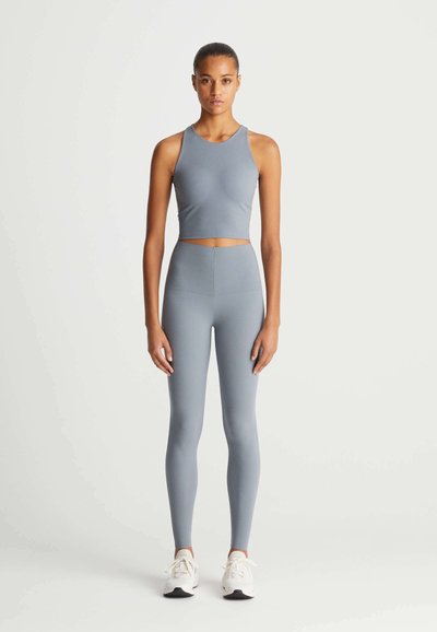 OYSHO Top - black/čierna - Zalando.sk