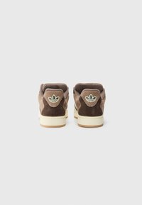 adidas Originals Chaussures de skate - brown/marron - (Seconde main ...