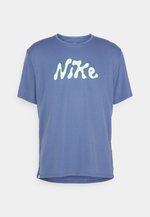 Nike Performance MILER - Sports T-shirt - diffused blue/lime/blue ...