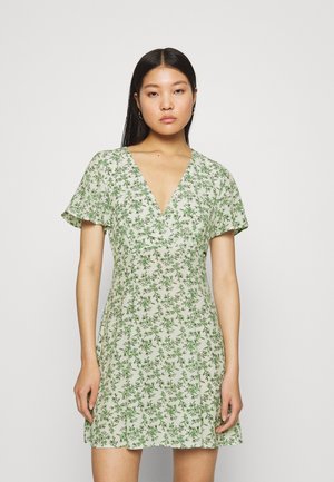 Levi's® SKYLAR FLUTTER DRESS - Robe de jour - jane purple/lilas chiné ...