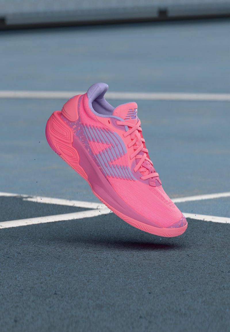 New Balance TWO WXY V5 - Basketball shoes - pink/mauve - Zalando.co.uk