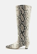 MSGM PYTHON HIGH BOOTS - Stiefel - milk/black/offwhite - Zalando.de
