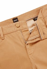BOSS DELAWARE - Jeans Slim Fit - beige - Zalando.ch