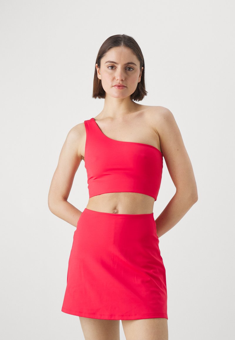 Girlfriend Collective BIANCA ONE SHOULDER - Sport-BH mit leichter ...