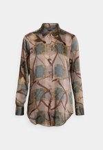 Lauren Ralph Lauren KRISTY LONG SLEEVE BUTTON FRONT - Gombos blúz - tan ...