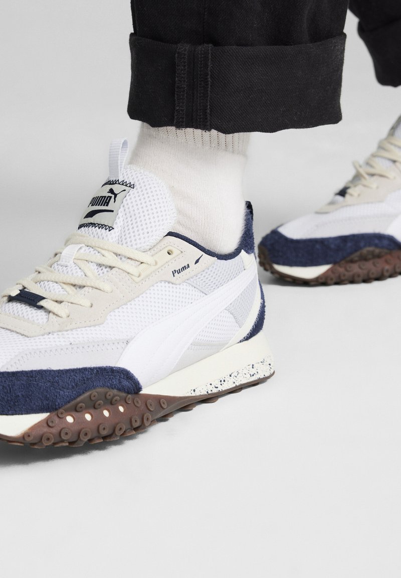 Puma BLKTOP RIDER PREPPY - Trail running shoes - white silver mist ...