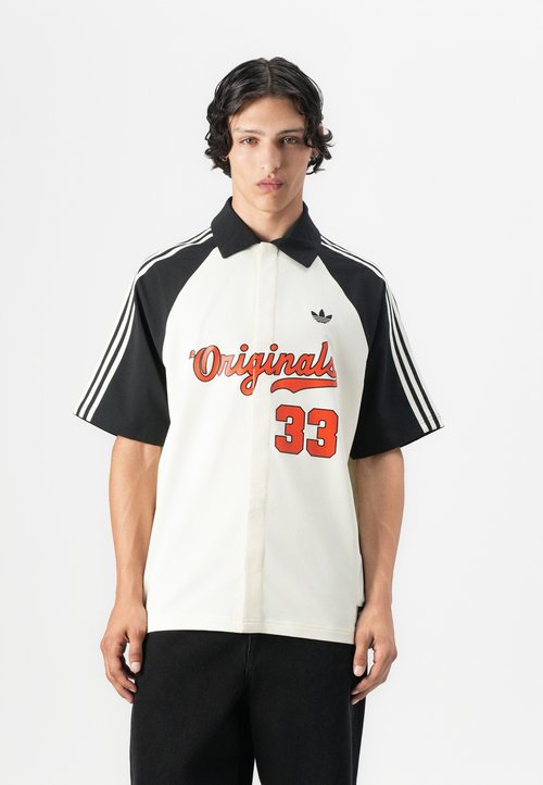 adidas Originals 80S LOOSE BUTTONED 3-STRIPES 11-INCH BERMUDA ...