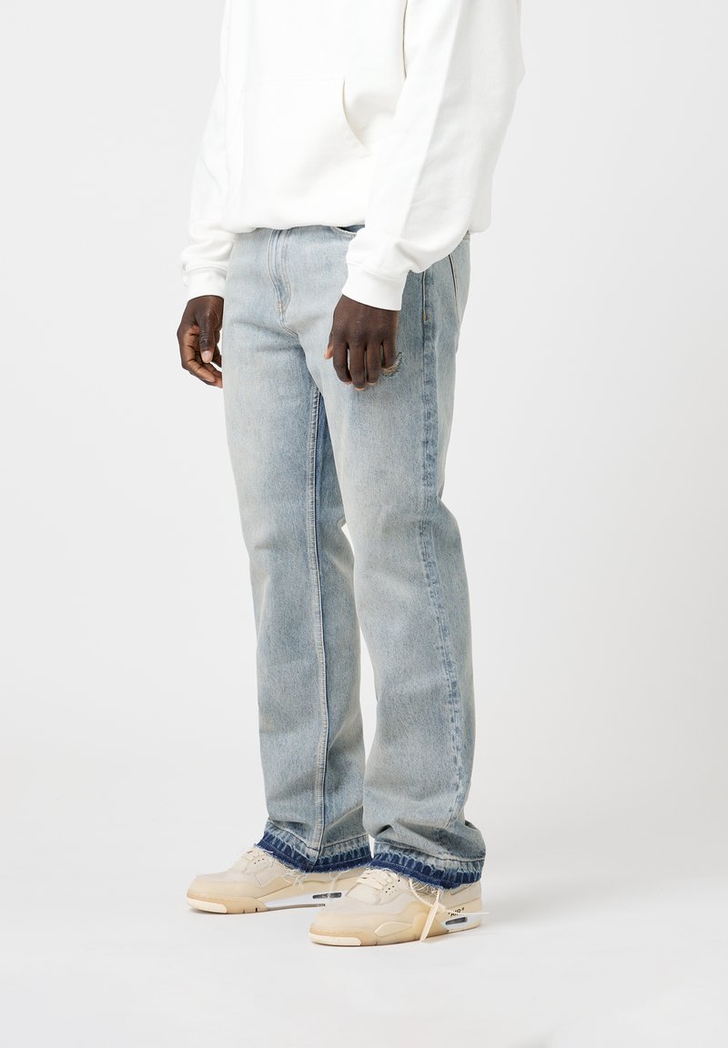 EIGHTYFIVE OPEN HEM JEANS WITH PATCH - Jeans Relaxed Fit - light-blue/light-blue denim - Zalando.at