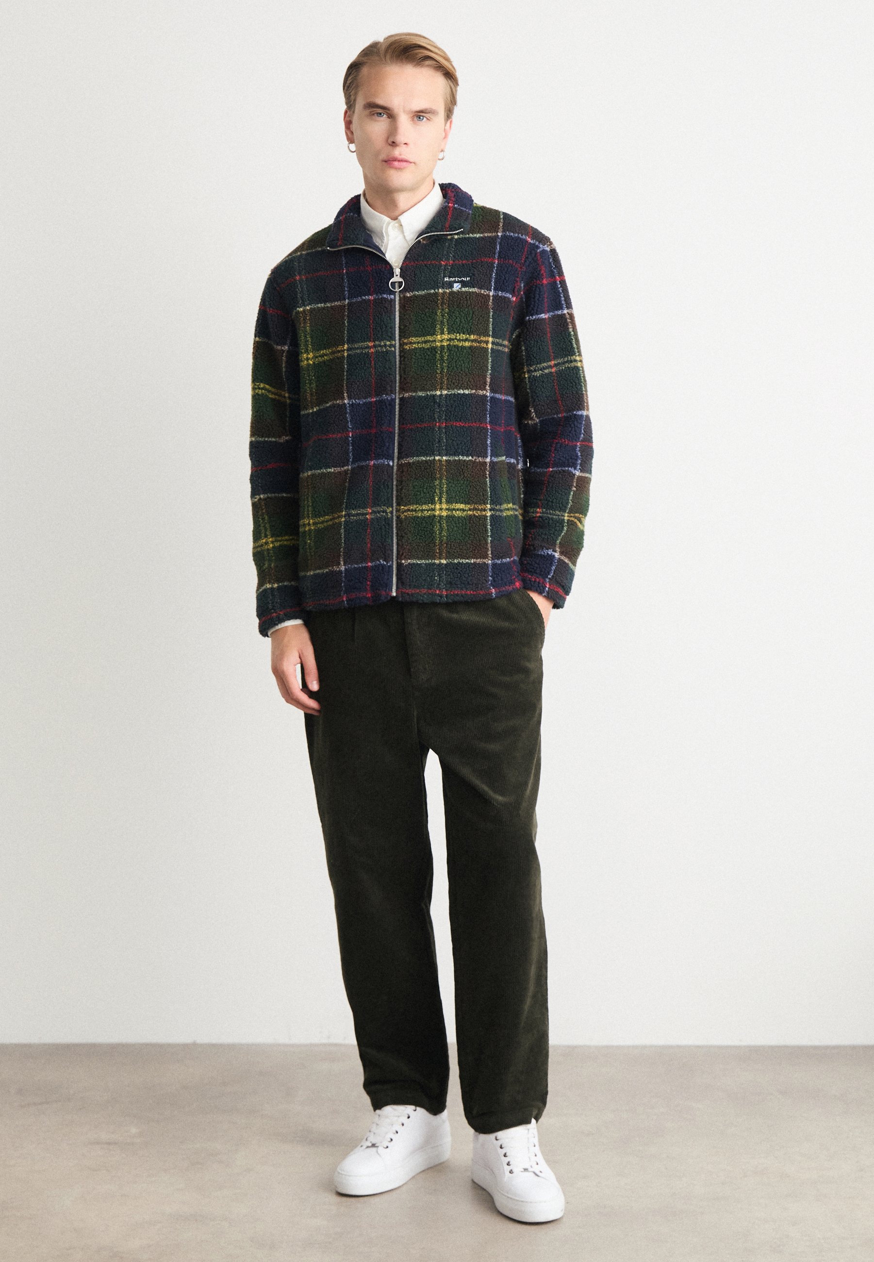 Barbour zip through store