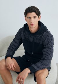 BOSS LUKE - Pyžamový vrchný diel - black/čierna - Zalando.sk