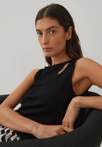 someday. KINEZ - Top - black/schwarz - Zalando.de