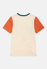 Friboo 5 PACK - T-shirts med print - off-white/blue/orange/offwhite ...