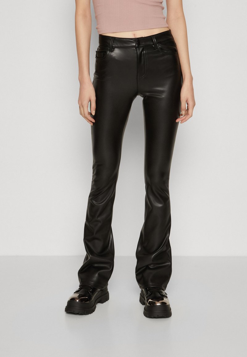 Vero Moda VMFLASH FLARED PANTS - Bukser - black/sort - Zalando.dk