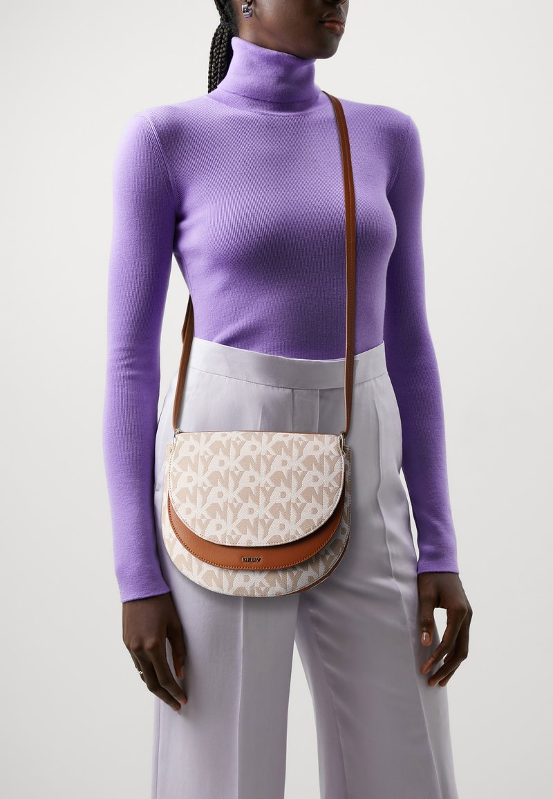 DKNY GRAMERCY FLAP CROSSBODY - Cross body bag - neutral/white/cognac ...