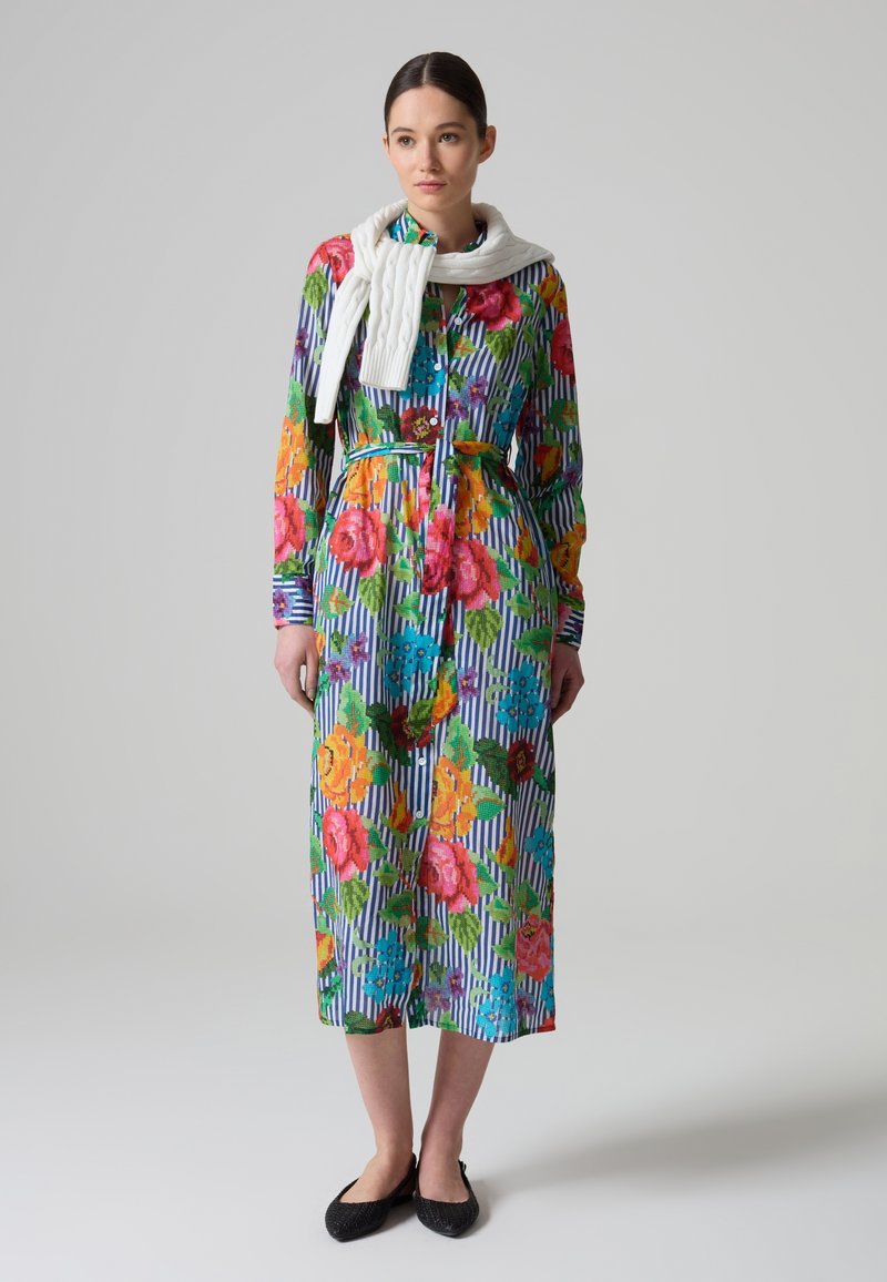 PIOMBO STRIPED WITH FLOWERS - Shirt dress - white blue/white - Zalando