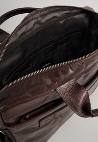 Strellson ABBEY BRIEFBAG MHZ - Portfölj - d.braun/mörkbrun - Zalando.se